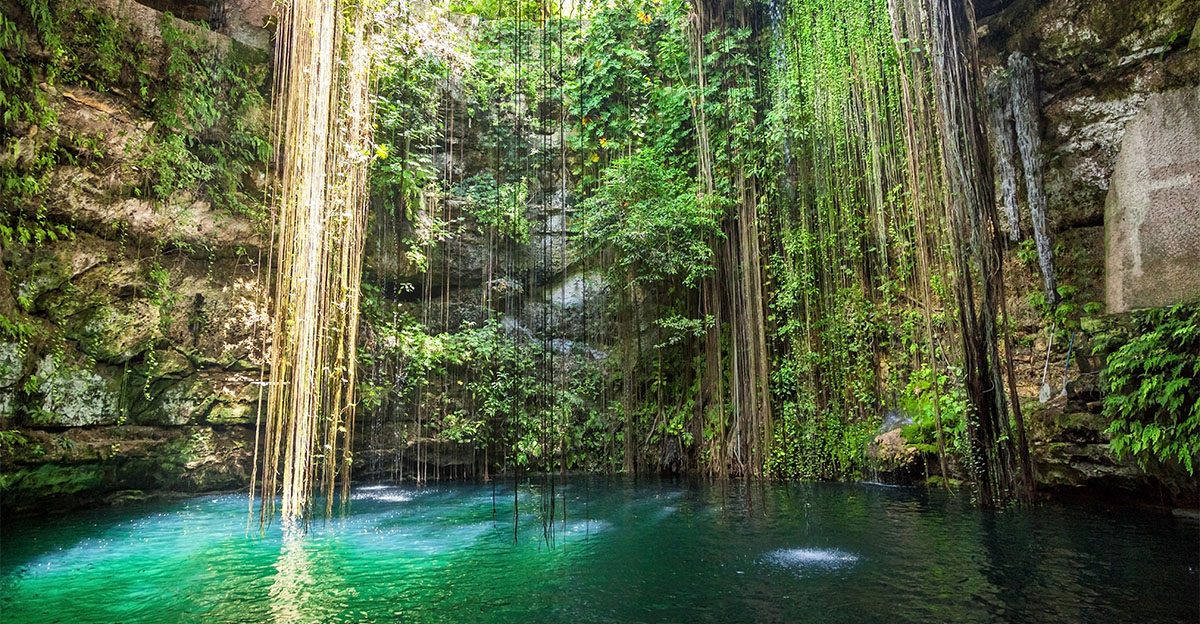 Your Complete Guide to Cruising Eastern Mexico | AMA Travel